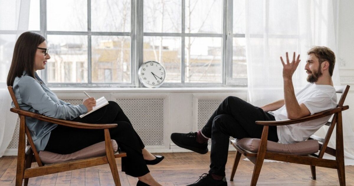 10 qualities that make a good counsellor | Chrysalis Courses